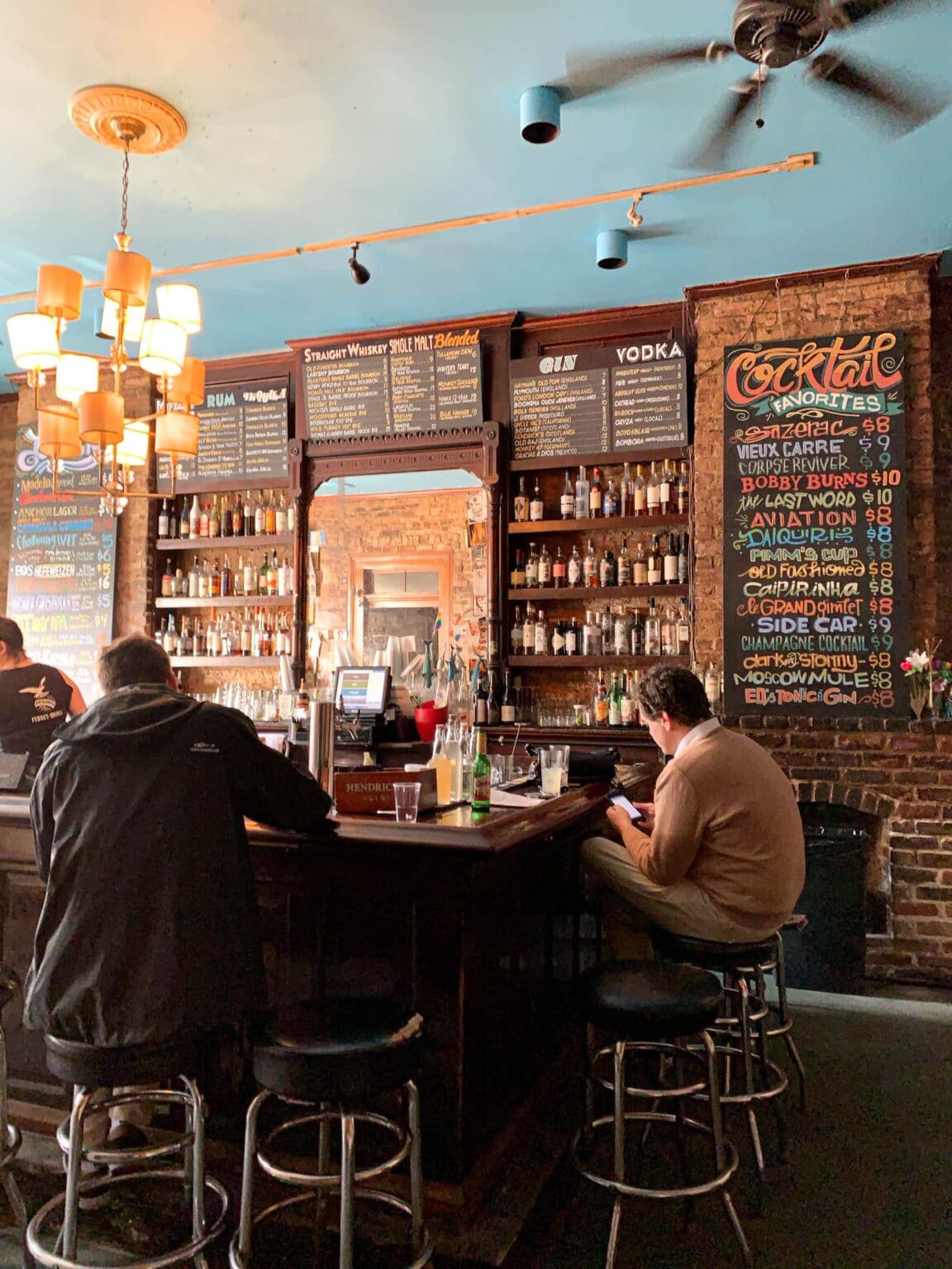 18 Best Cocktail Bars in New Orleans (2025 Guide) - Feastio