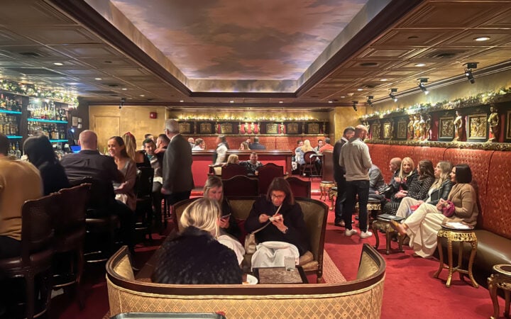 Bern's Steak House: A One-of-a-Kind Restaurant in Tampa, FL