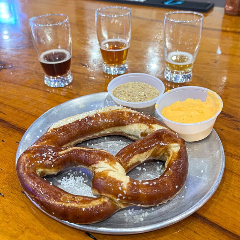 Where To Eat and Drink in Giddings, TX - Feastio