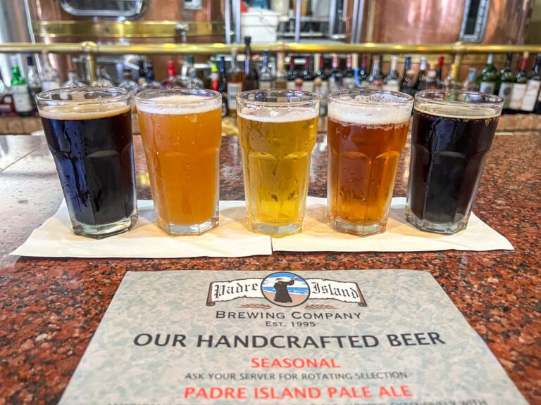 Savoring South Padre Island: Must-Try Restaurants and Cafes