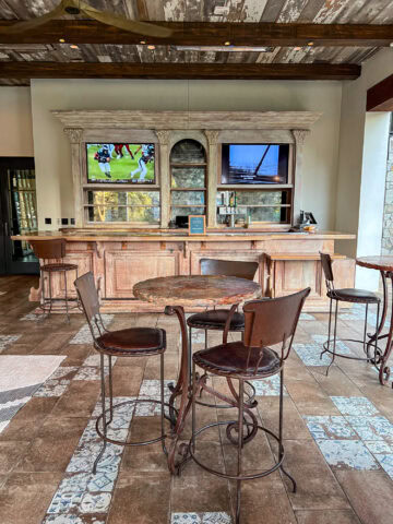 Hotel Drover: Luxe Lodging in the Fort Worth Stockyards